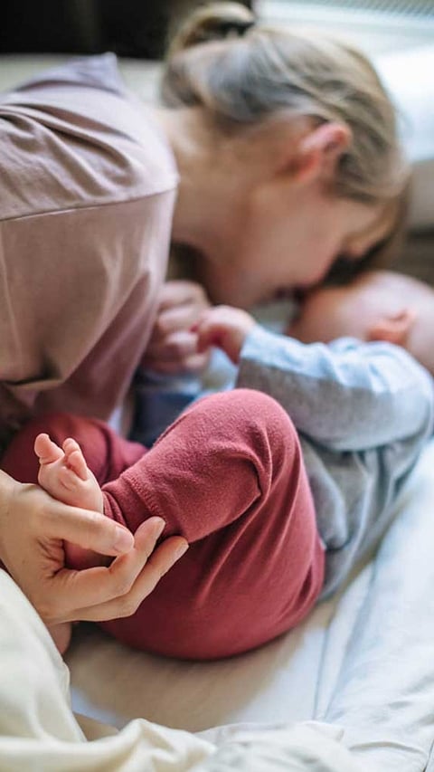 why babies are light sleepers with short sleep cycl - Weleda